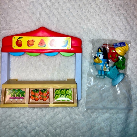 Bluey | Toys | Bluey Toy Market Stand With Character And Accessories ...